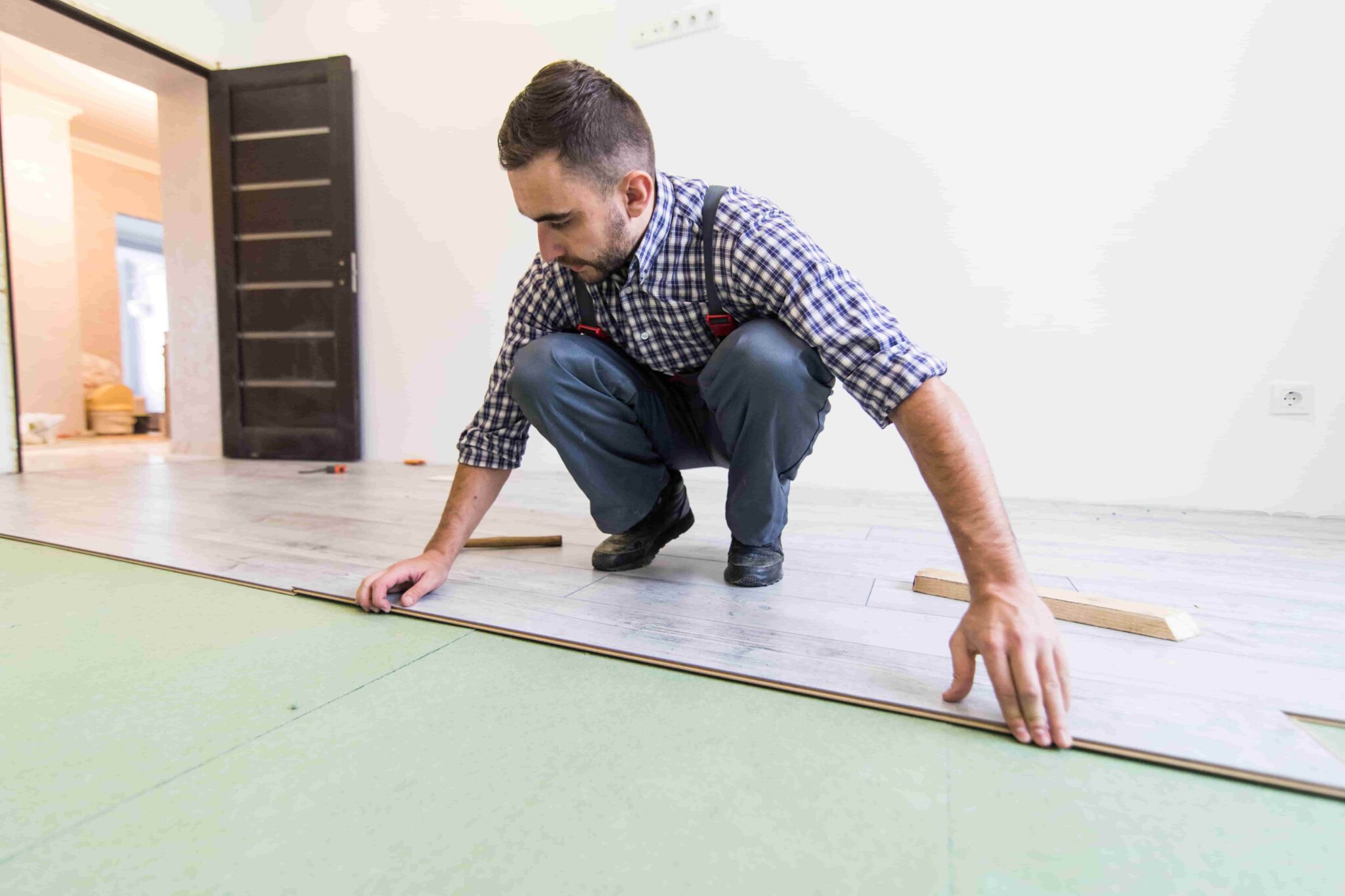 A Guide to Installing Vinyl Sheet Flooring Over Carpet - Vinyl Majesty